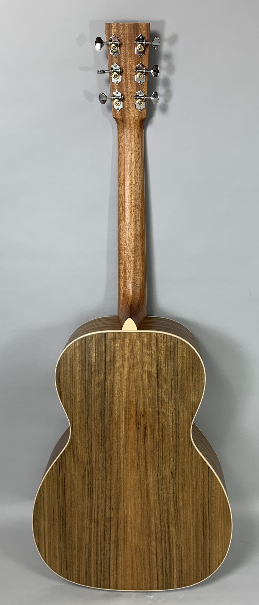 Larrivee 00-40 Shedua - Spruce Tree Music